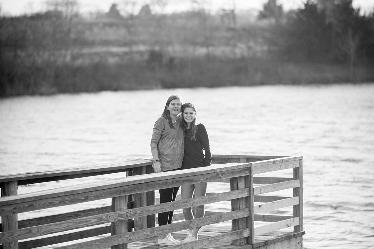 sisters-portraits-photography-nature-pond – Susan Kalergis Photography